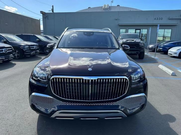 23款迈巴赫GLS600黑红双拼价格260万起_凤凰网汽车_凤凰网