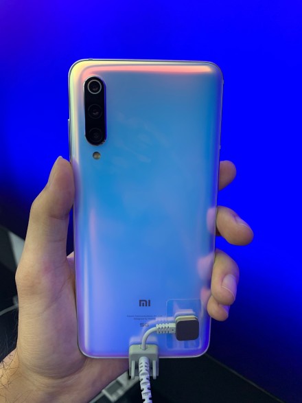 小米发布国内第一款5G手机：米9Pro5G，最低3699元，网友：良心价__凤凰网