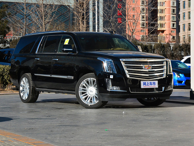 凯迪拉克新SUV谍照曝光！6.2L大自吸+10AT，选奔驰GLS还是它？__凤凰网