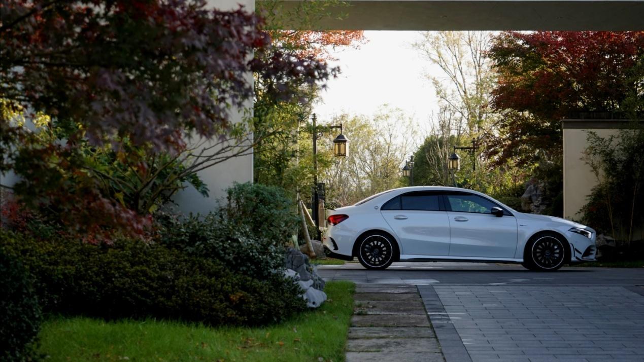 买一台入门级的AMG，还是买一台奥迪S3加只劳力士？_凤凰网汽车_凤凰网