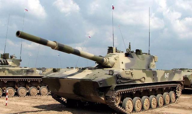 中国有了96B和99A坦克，性能先进，为什么在21世纪还研制轻坦？__凤凰网