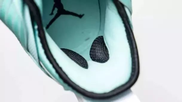 AJ33SE 和 KD12 怎么选__凤凰网