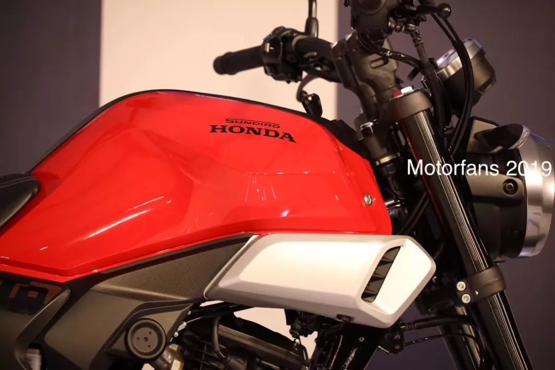 支持官方套件改装，新本190复古CBF190TR亮相，搭配前轮ABS_凤凰网