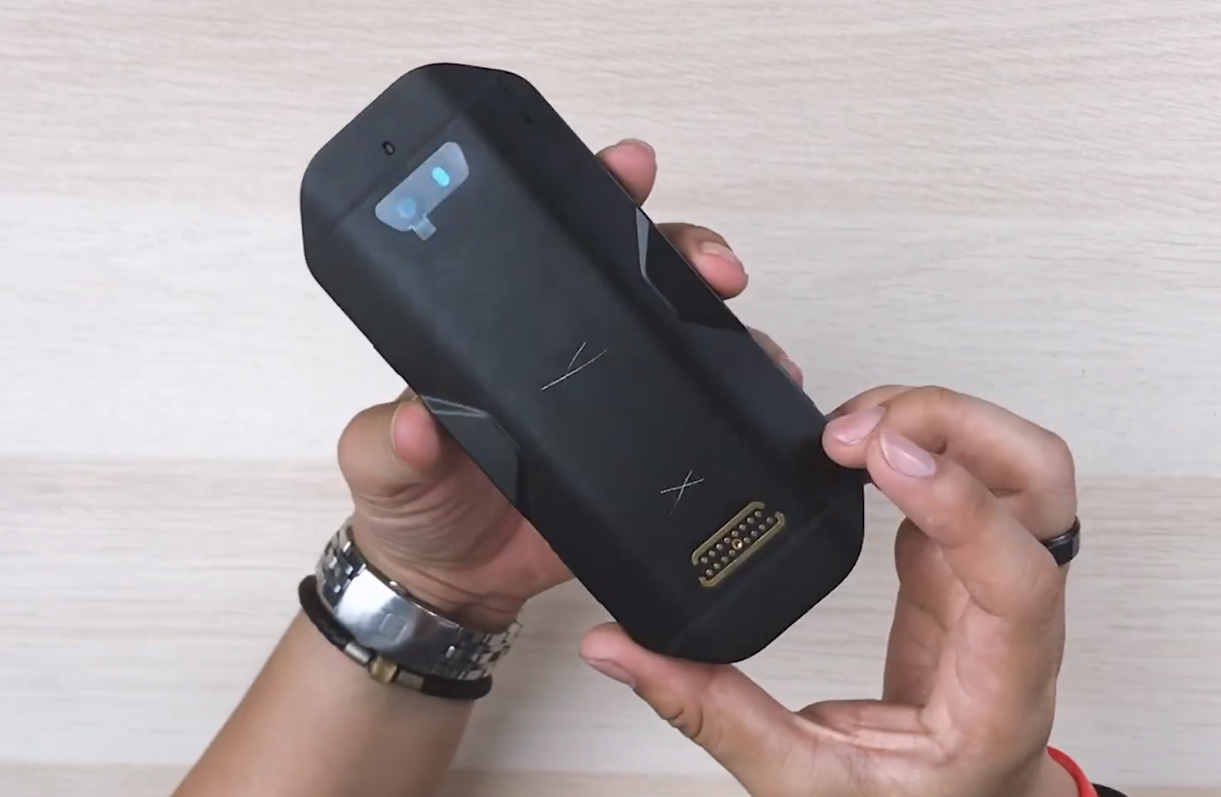 史上最便宜的高配游戏手机火了，骁龙835+6G+128G+NFC，居然只要550元？__凤凰网