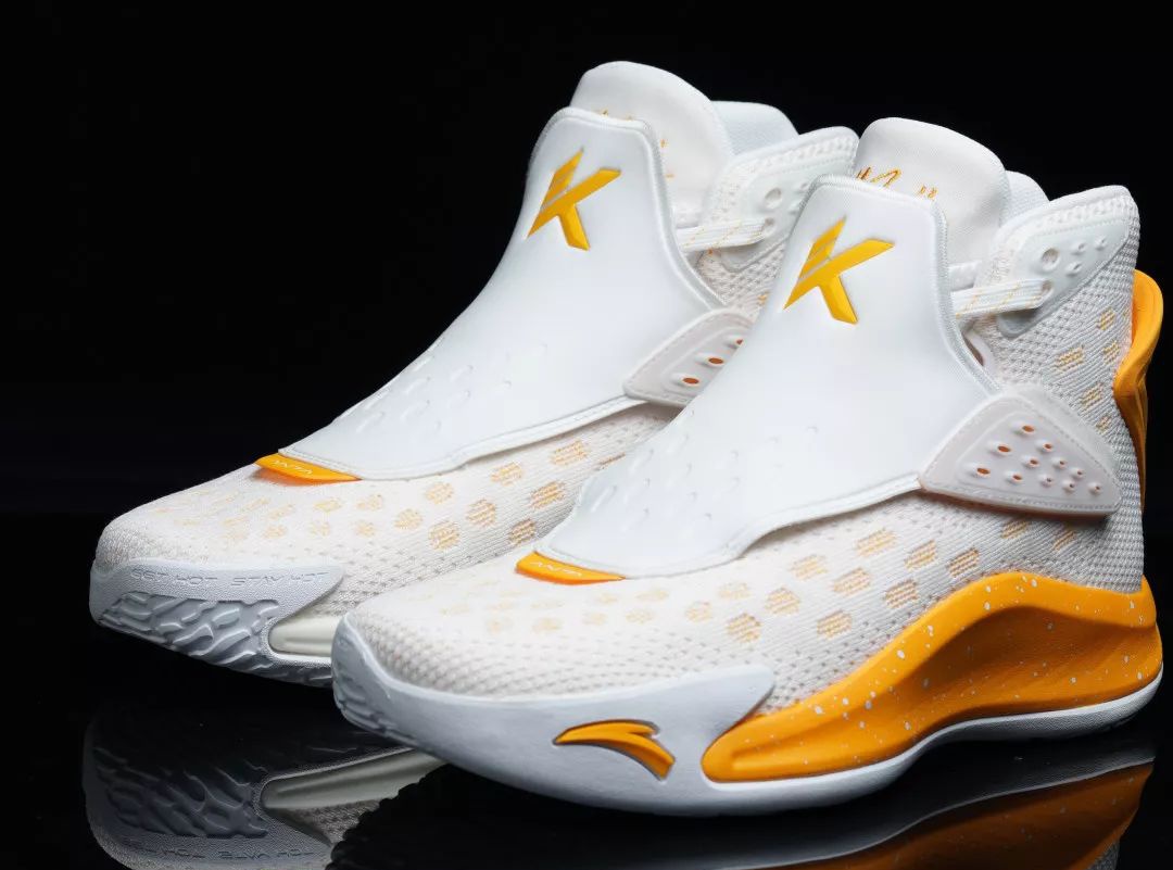 Kt5开箱：同样700块，李宁团队吊打安踏旗舰，kt5的进步到底在哪？__凤凰网