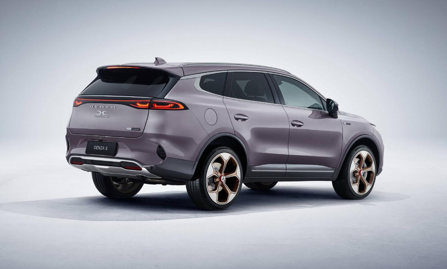 腾势7座SUV由奔驰设计，基于唐EV600打造，即将首发__凤凰网