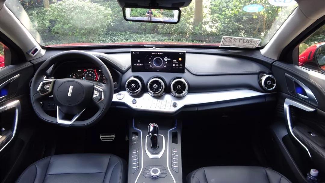 体验WEY VV7 GT：这后排空间超出想象！【汽车Vlog227】_凤凰网汽车_凤凰网