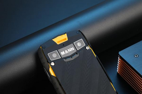 MANN三防手机11周年，当年的战狼手机现在活的怎么样了__凤凰网