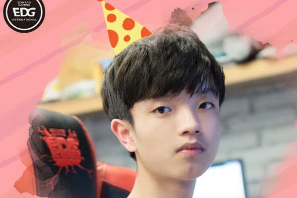 EDG再出一人？Iboy现身VG基地，直言电脑比EDG的好！__凤凰网