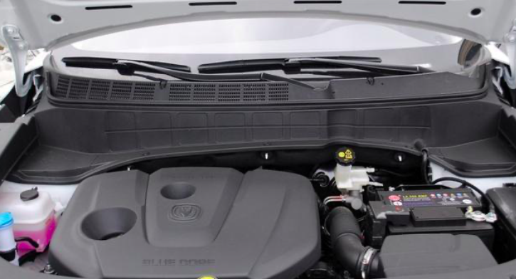 谁说家用就不适合年轻人？新宝骏RS-3和长安CS35PLUS谁值得入手_凤凰网汽车_凤凰网