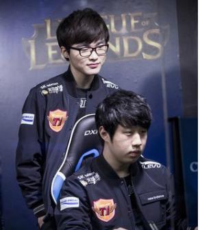 LCK变捞是因为IG买了theshy和rookie？PDD：IG立了血功__凤凰网