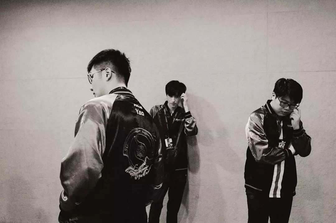 TI9国际邀请赛LGD输了，没有现场采访，AME和Maybe在一旁哭泣__凤凰网