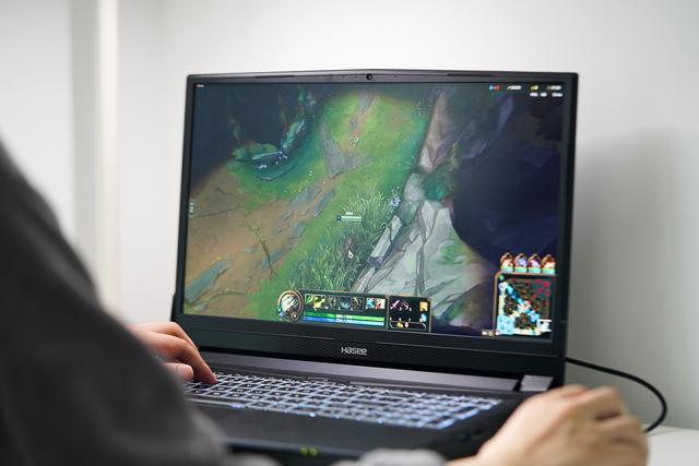 144Hz+ GeForce RTX 2060，战神游戏本TX8-CT5DH入手后只有真香__凤凰网