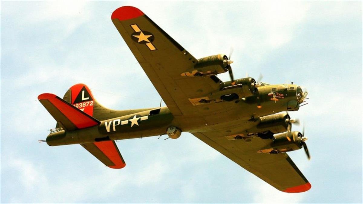 美国航展中二战老式战机相撞致6死，主办方过去曾多次发生致命坠机事故凤凰网湖北_凤凰网