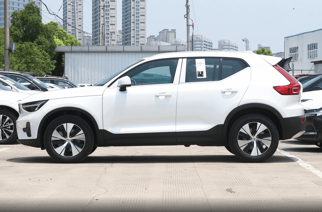 2.0T+48V混动，26.98万元起，2023款沃尔沃XC40实力如何呢？__凤凰网