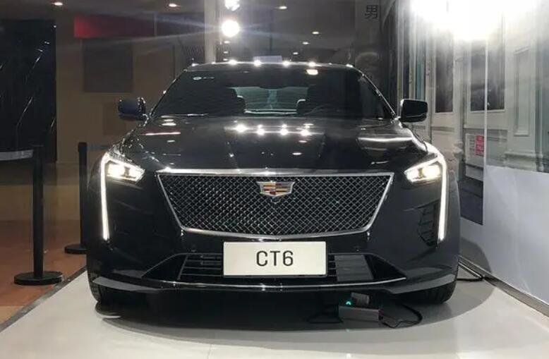10月售522台，采用曲面双联屏等，新一代凯迪拉克CT6能火吗？_凤凰网汽车_凤凰网