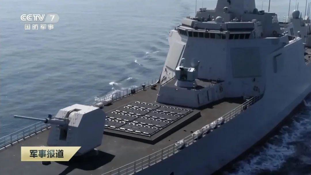 “八大金刚”即将集齐！中国海军“遵义”舰入列，055B何时开造？_凤凰网