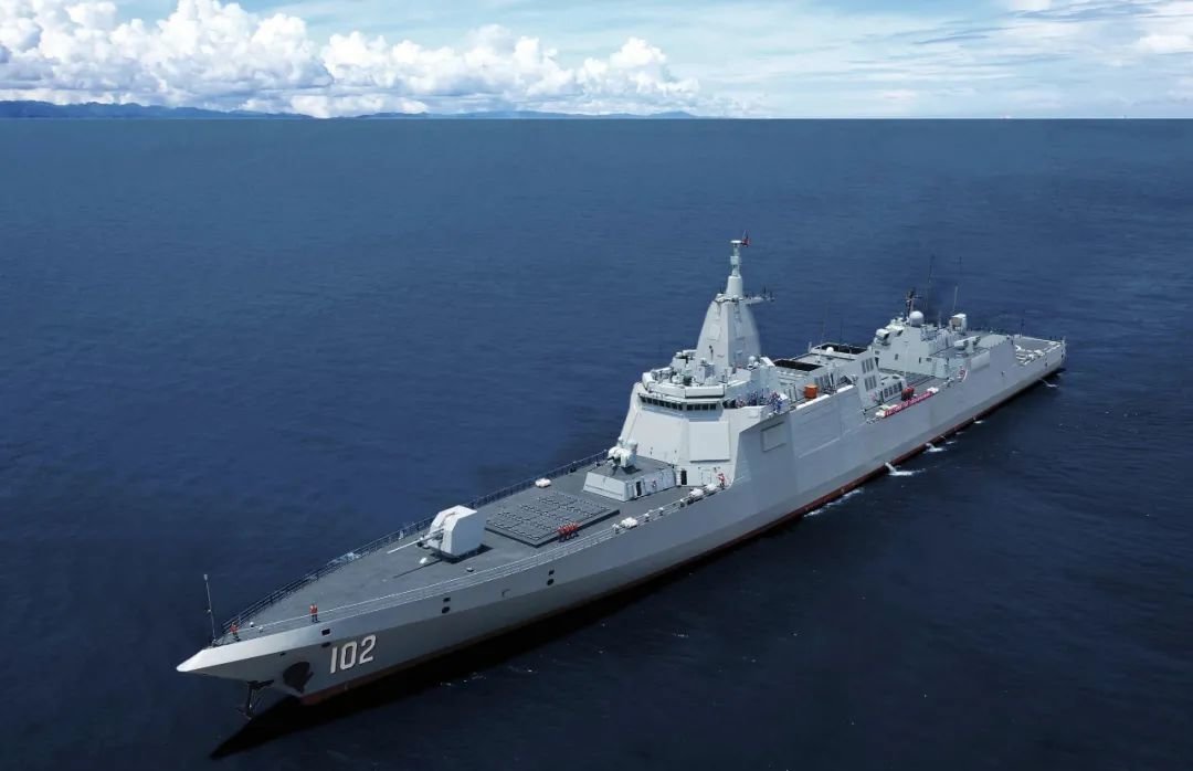 “八大金刚”即将集齐！中国海军“遵义”舰入列，055B何时开造？_凤凰网