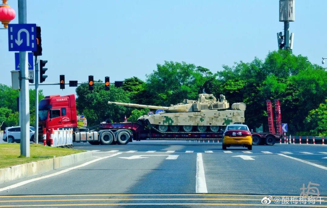 中国新武器曝光！主动防御系统、全景摄像头，会装备99A坦克吗？_凤凰网