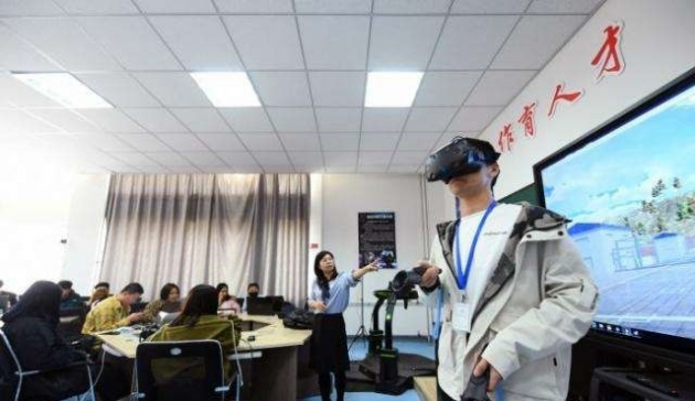 5G+超高清远程互动教学、AR/VR 沉浸式教学解决方案_河南频道_凤凰网