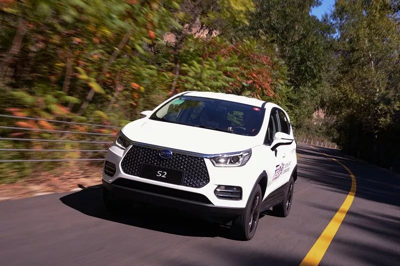 UP向上，天生要强！比亚迪S2教你潮酷“秋游”新玩法_凤凰网汽车_凤凰网