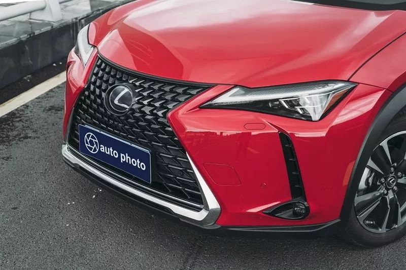 个性小车大享受-雷克萨斯UX260_凤凰网汽车_凤凰网