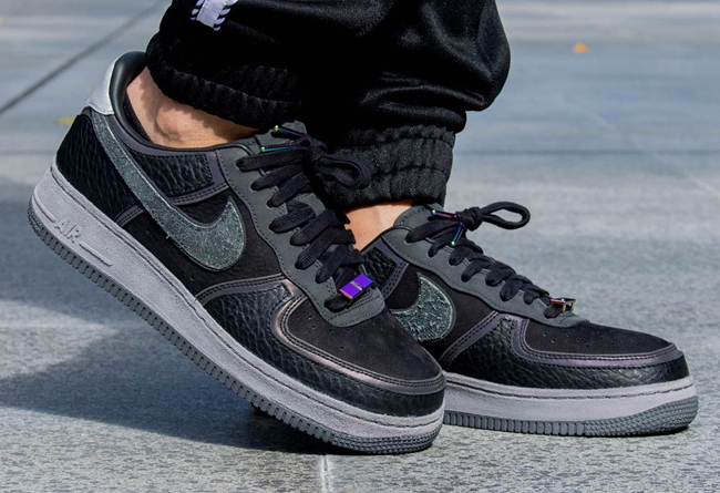 市价超 5000 元！限量 5269 双的 A Ma Maniére x AF1 再曝上脚美照__凤凰网