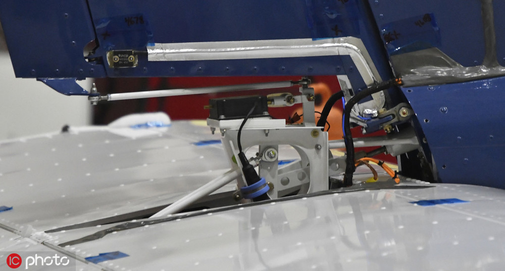 美国宇航局X-57电动飞机交付 即将进行14电动马达螺旋桨飞行测试_凤凰网