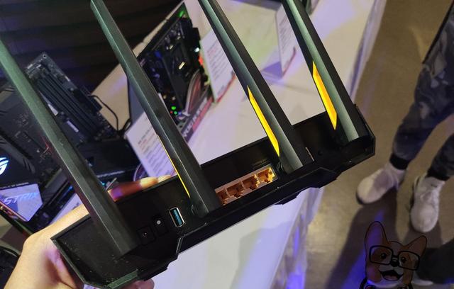 华硕电竞特工路由TUF GAMING AX3000功能解析：瞬时每秒速率236MB__凤凰网