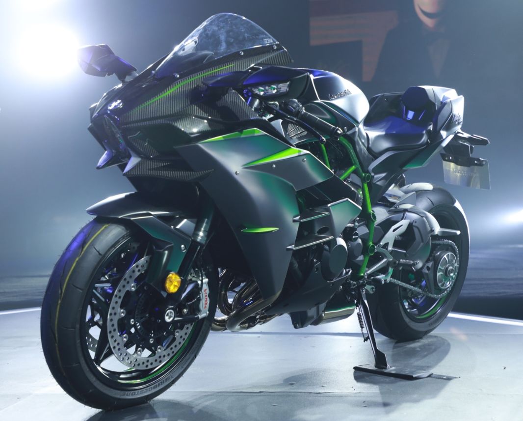 超强“上忍”出击！川崎NINJIA ZX-10R SE、NINJA H2 Carbon国内发布_凤凰网汽车_凤凰网