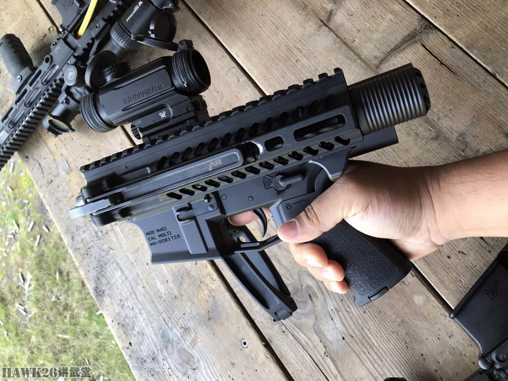美国推出双折叠AR手枪 微型缓冲管效果不错_凤凰网