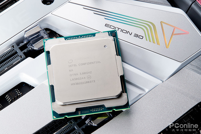 i9-10980XE首测：18核CPU超4.8G 这次我真的超冒烟了_凤凰网