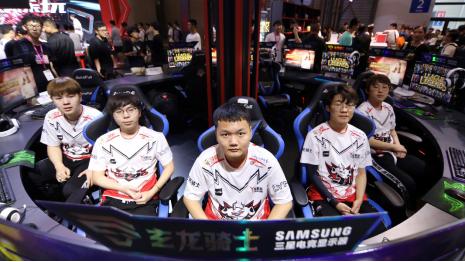 携手共赢：获七大赞助商青睐 揭秘JDG的俱乐部价值__凤凰网