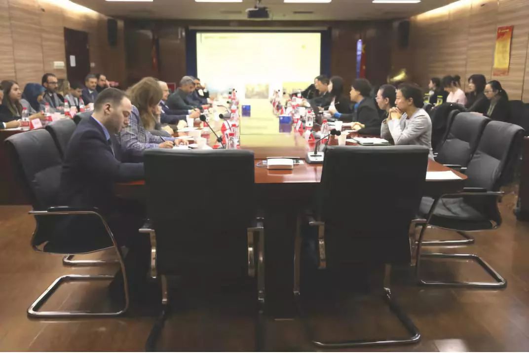 中联部组织土耳其正发党考察团拜访城市中心__凤凰网