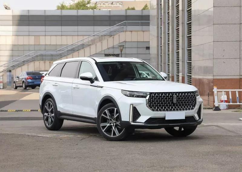 这次奔腾动真格了！8AT加持，配备水晶档杆的T99实力大增_凤凰网汽车_凤凰网