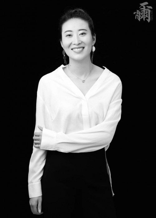 HU.PHOEBE胡亚楠：高定是一种迷人的人生态度_凤凰网商业_凤凰网