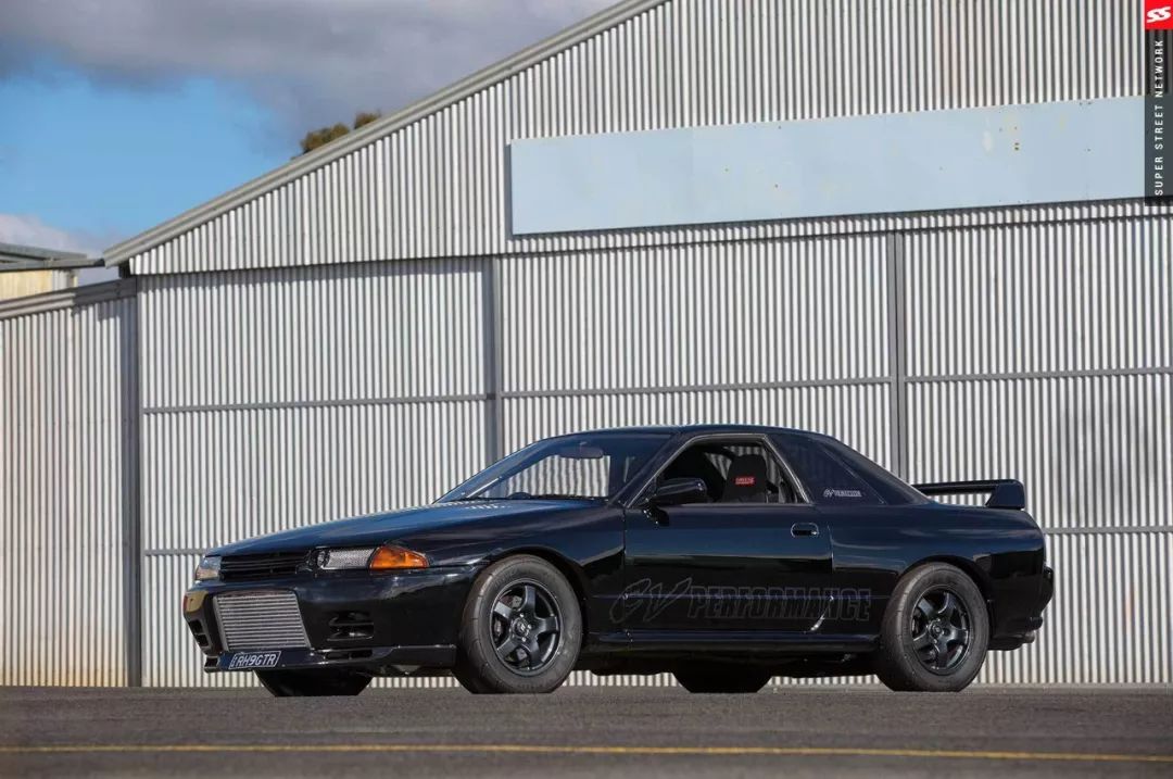 有颜还能打，这台日产R32让人有点想要__凤凰网