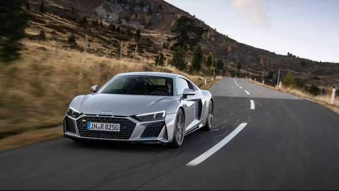 5.2L自吸、V10、后驱，这些都在奥迪全新 R8 RWD 上出现了__凤凰网