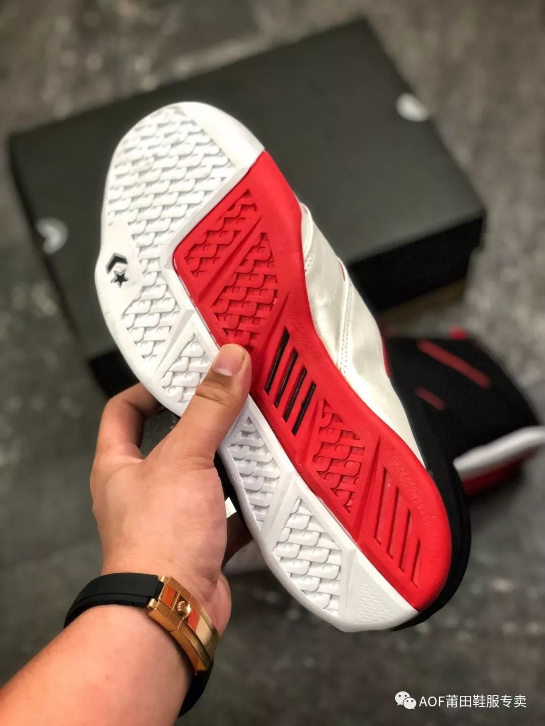 你大爷还是你大爷！CONVERSE WADE 1.0 韦德复古篮球鞋性能开箱测评__凤凰网