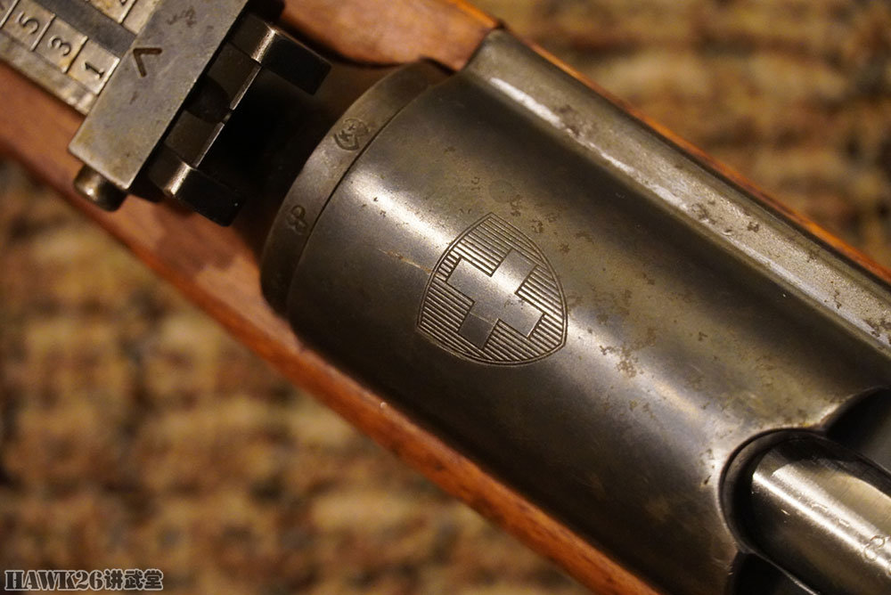 瑞士K31步枪 美籍华人展示特殊直拉枪机设计 钟表王国的精美做工__凤凰网