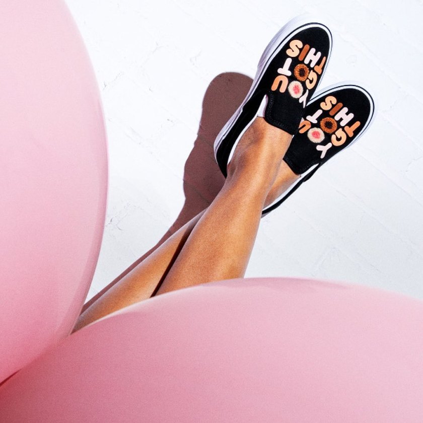 携手慈善团体 CoppaFeel ！Vans 推出 “Breast Cancer Awareness” 别注系列__凤凰网