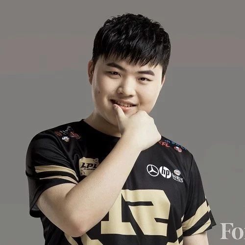 木木撸话：Uzi成为电竞影响力第一人！KZ冒泡赛一串三有望晋级S9_凤凰网