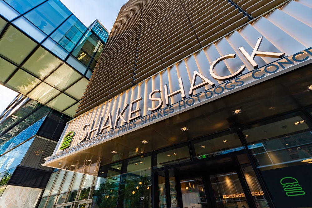 Shake Shack静安嘉里店即将开业，揭秘不可不知的十件事_凤凰网