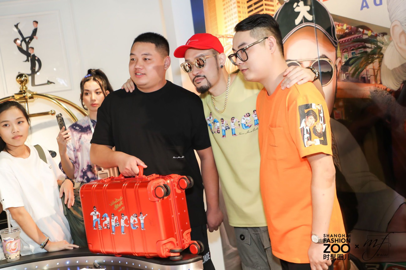MF x MC Hotdog联名系列正式发布_凤凰网