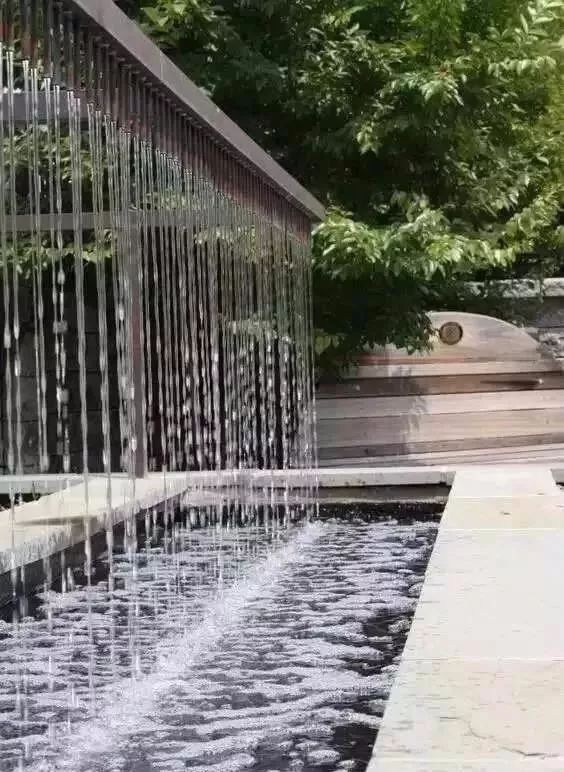 夏天到了,一面水景墙,给注入灵动之气__凤凰网
