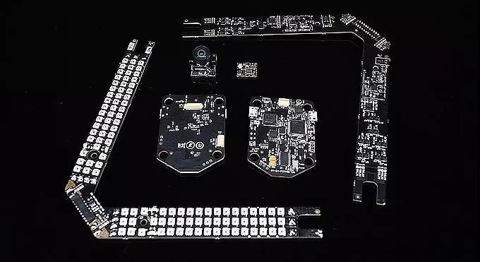 无人机竞速联赛DRL推出街道版Racer4Street竞速无人机__凤凰网