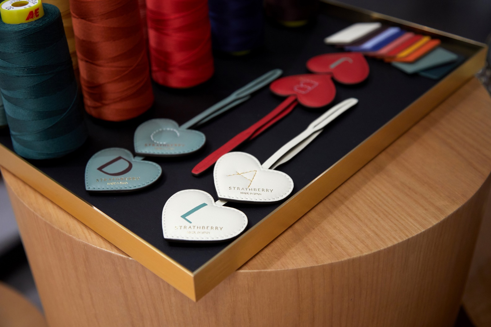 STRATHBERRY中国首家快闪店登陆上海芮欧百货_凤凰网时尚_凤凰网