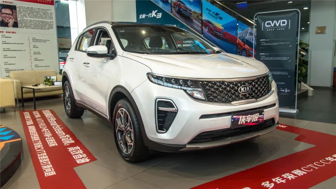 想不到吧！起亚KX5把“中国特供”这招给玩脱了【快车体验322】_凤凰网汽车_凤凰网