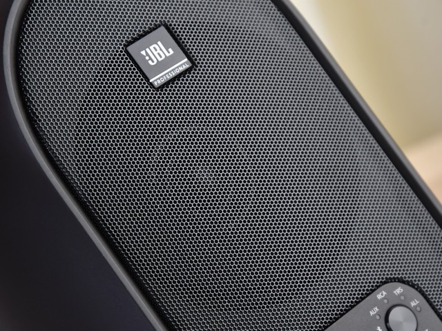 全面均衡，自然透彻 JBL 104BT监听音箱评测__凤凰网