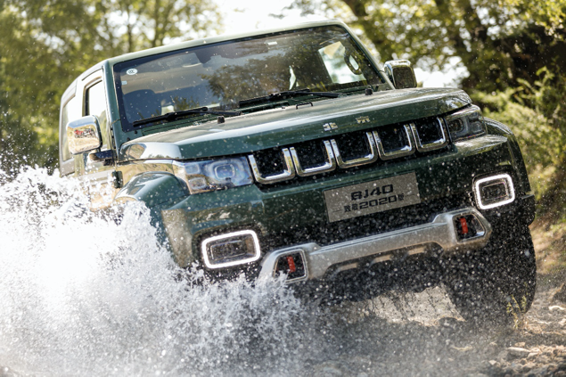 售价16.99万元、20.20万元，BJ40致敬2020版“短刀出鞘”露寒芒_凤凰网汽车_凤凰网